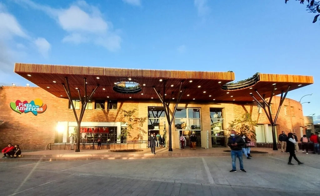 Cines - Centro Comercial Plaza de las Américas